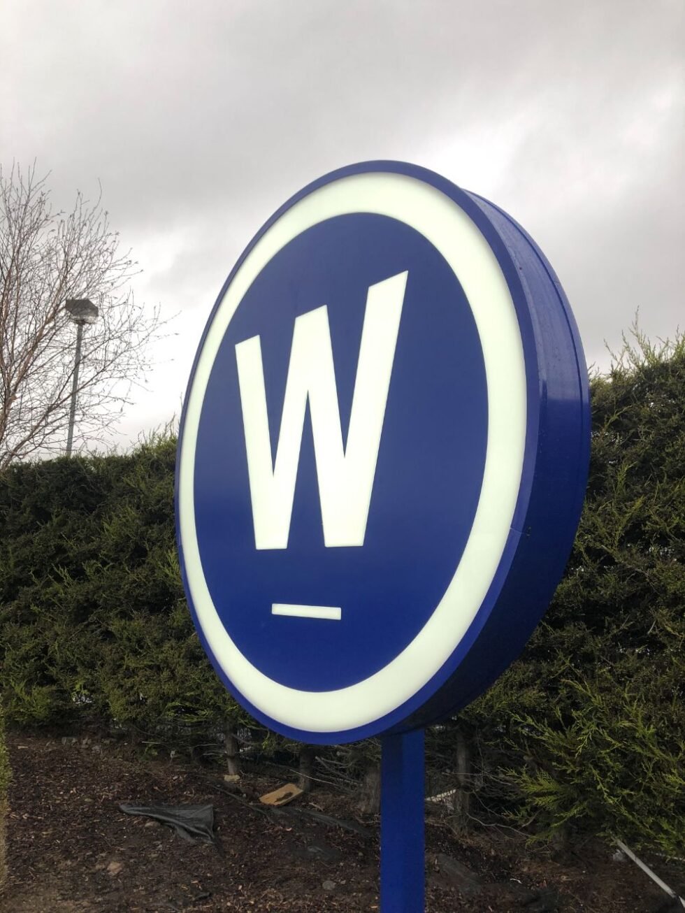 The Sign Studio Belfast | Signs | Digital Print | Shopfronts | Vehicle ...